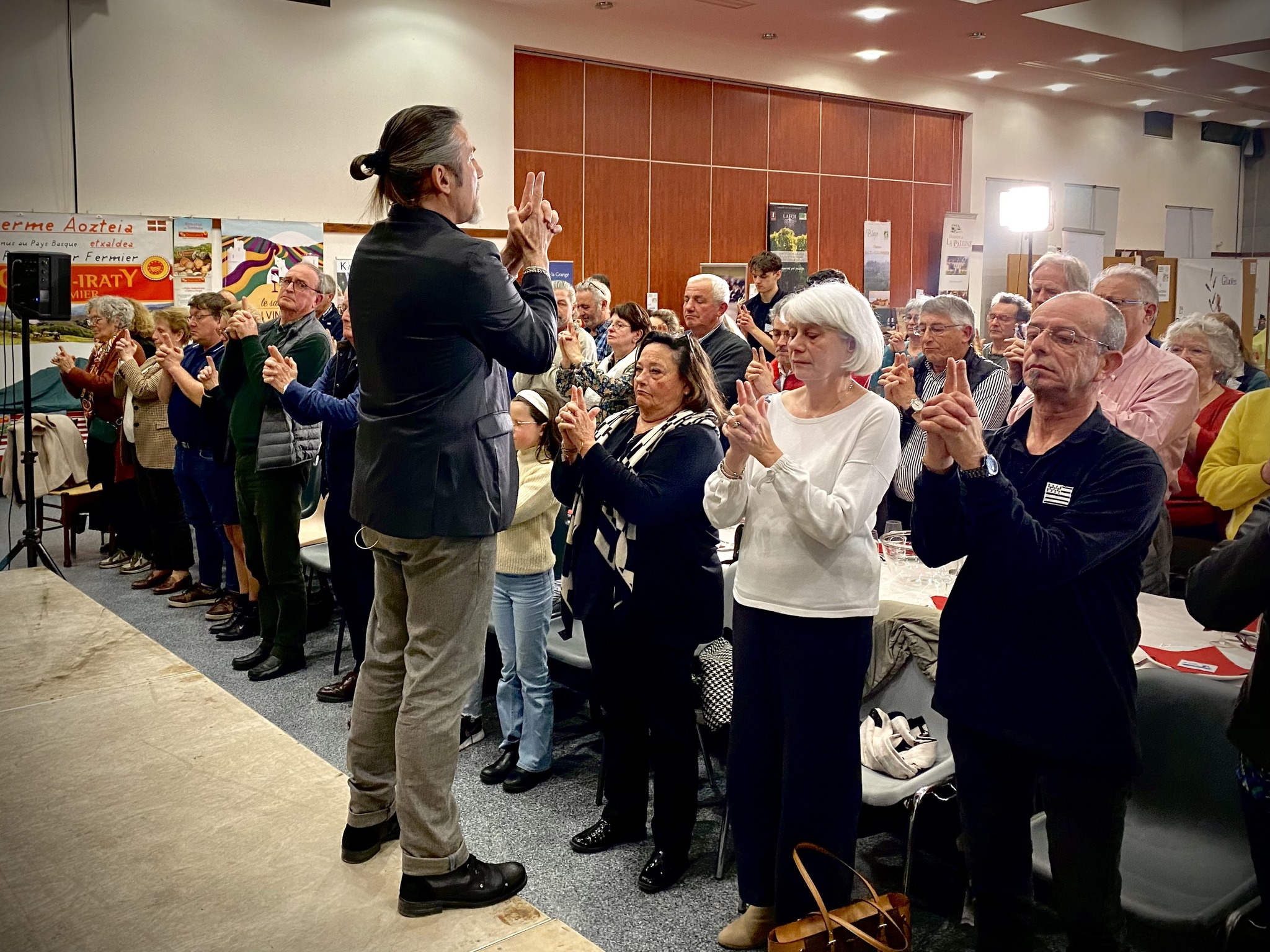 Spectacle d'Hypnose et Magie avec Serge AVRIL : Une Soirée Inoubliable ...